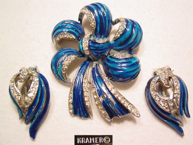 Old Kramer Blue Ribbon Pin and Earrings Set | The Jewelled Jester